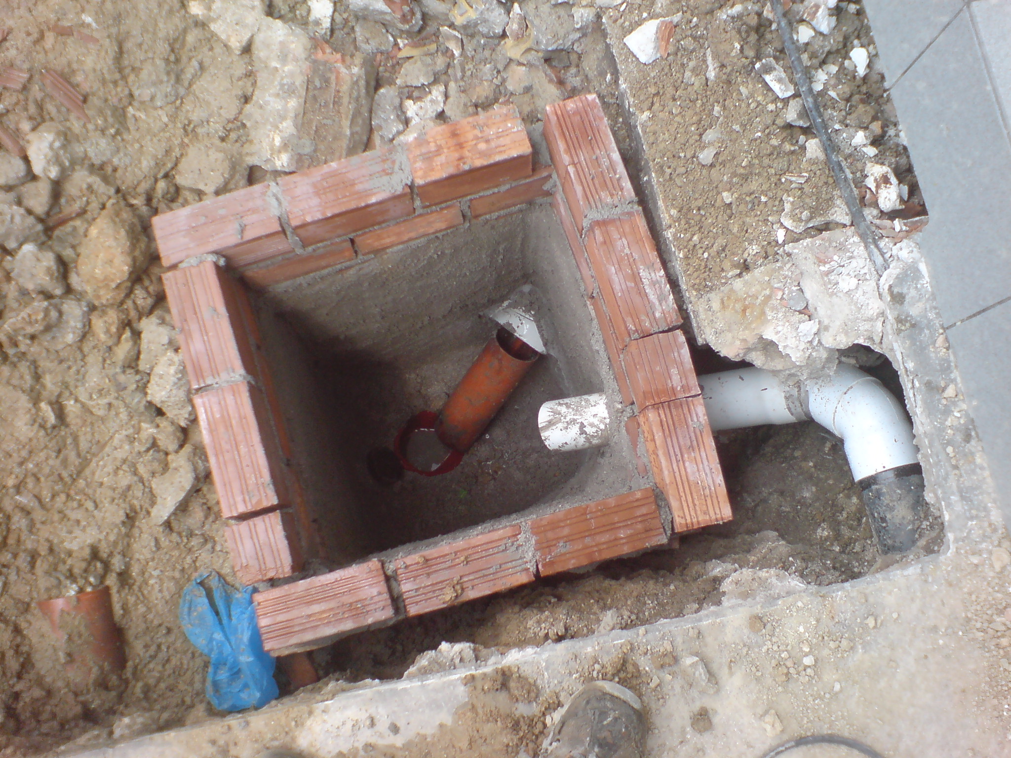 ΚΑΤΑΣΚΕΥΗ ΚΕΝΤΡΙΚΟΥ ΦΡΕΑΤΙΟΥ ΛΥΜΑΤΩΝ ΠΟΛΥΚΑΤΟΙΚΙΑΣ "ΝΕΑ ΙΩΝΙΑ"